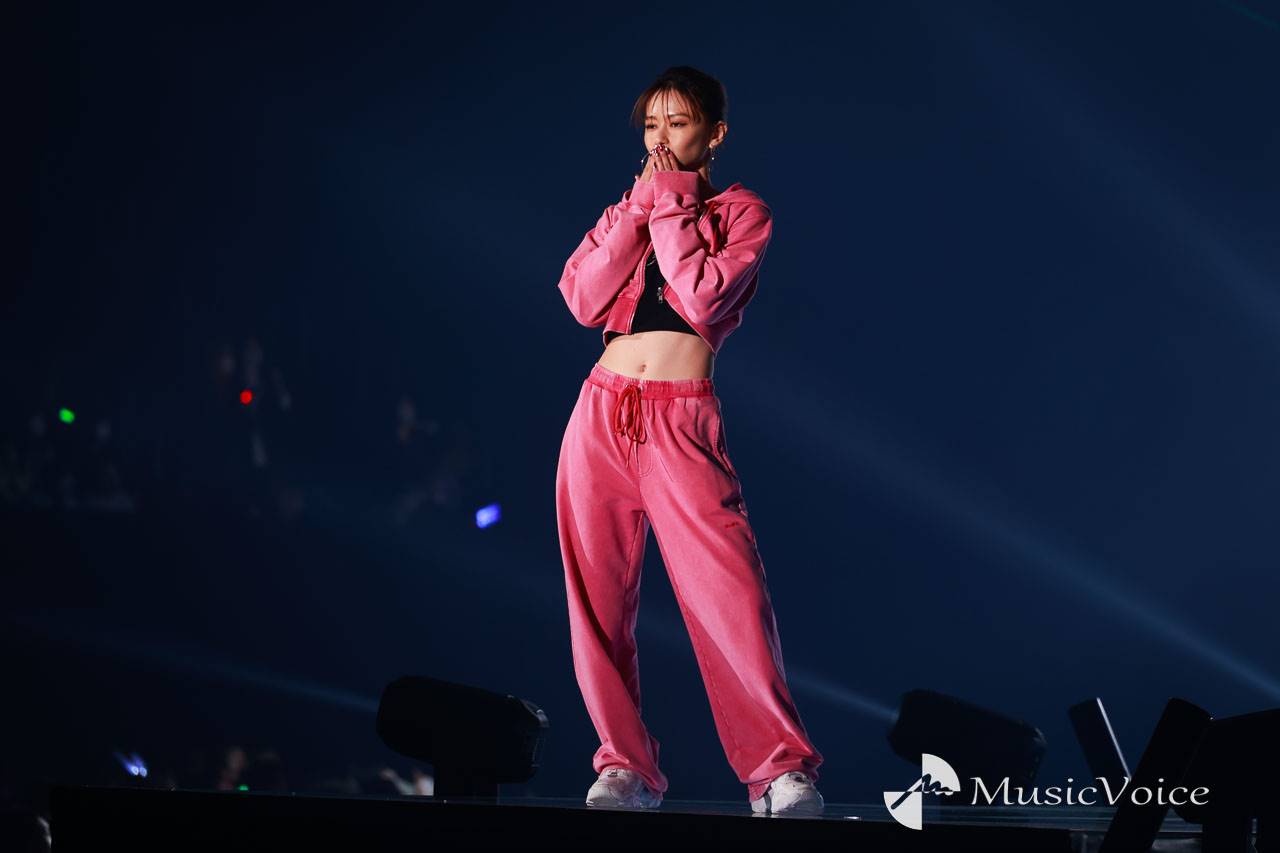 山本舞香（撮影・村上順一）